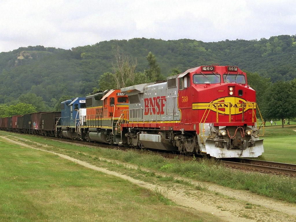 BNSF 560